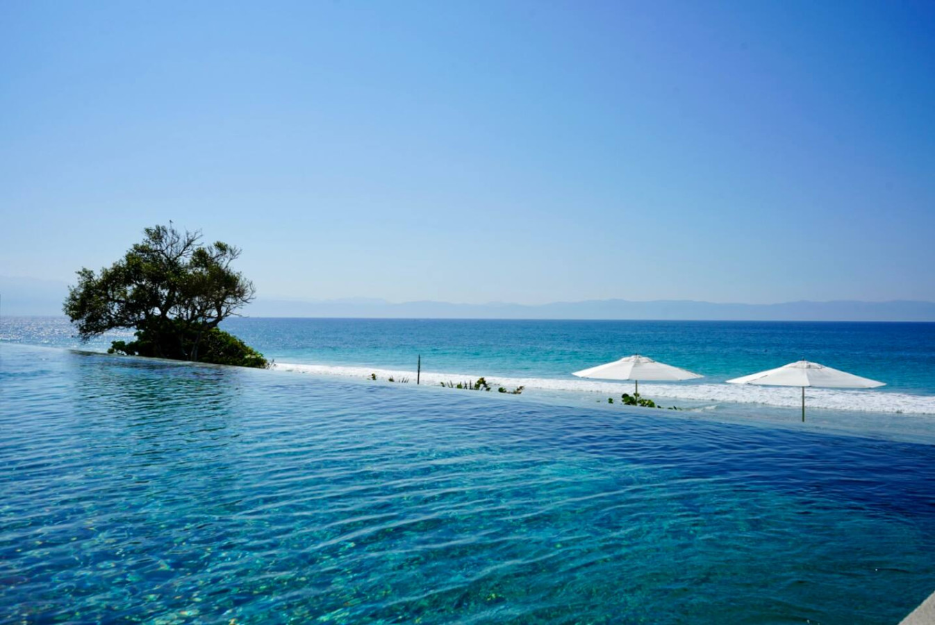 NAYA 1101 Tower 1 - Tropical Luxury Condo with Private Plunge Pool ...