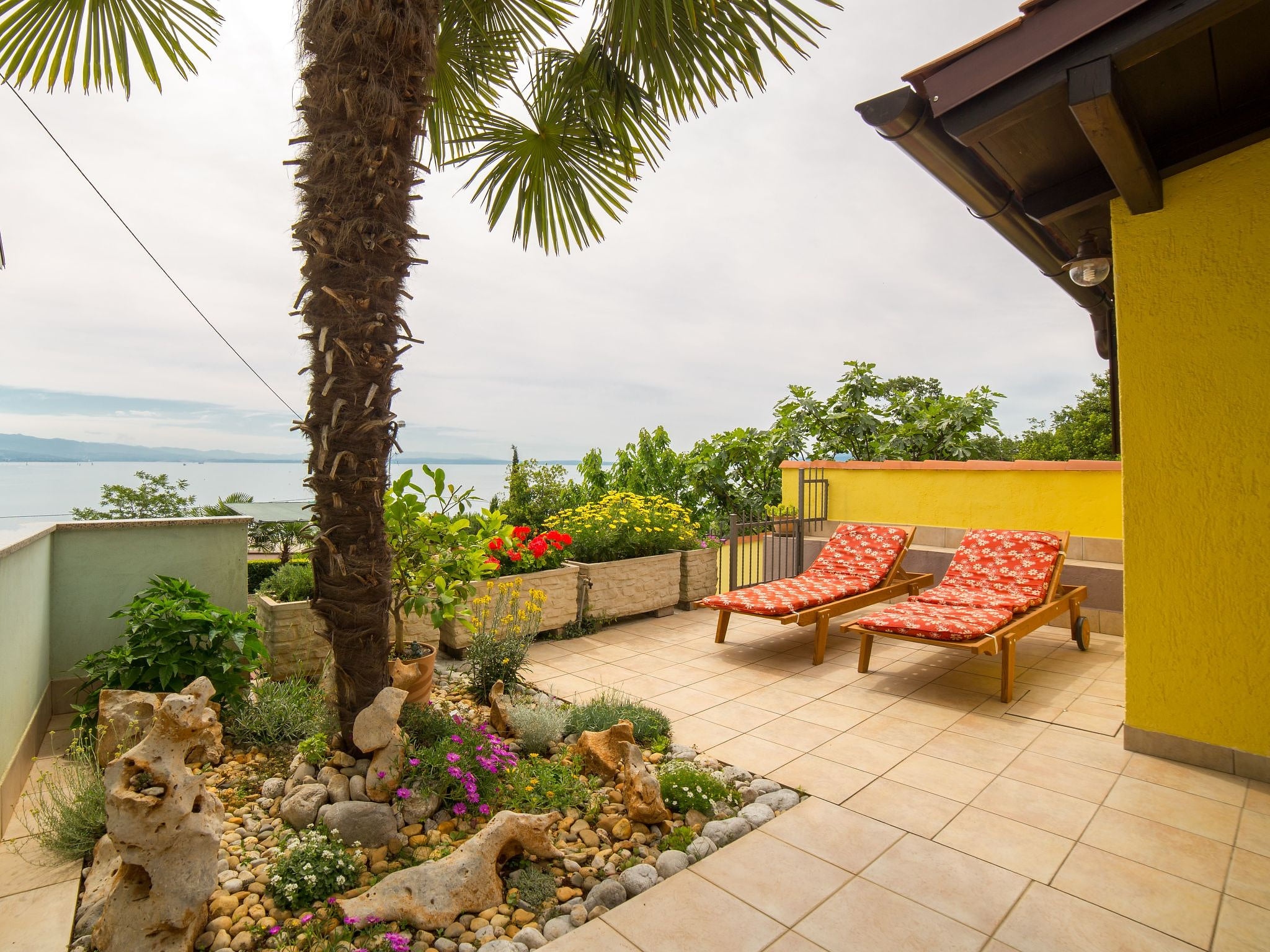 mit Wasserblick - Opatija