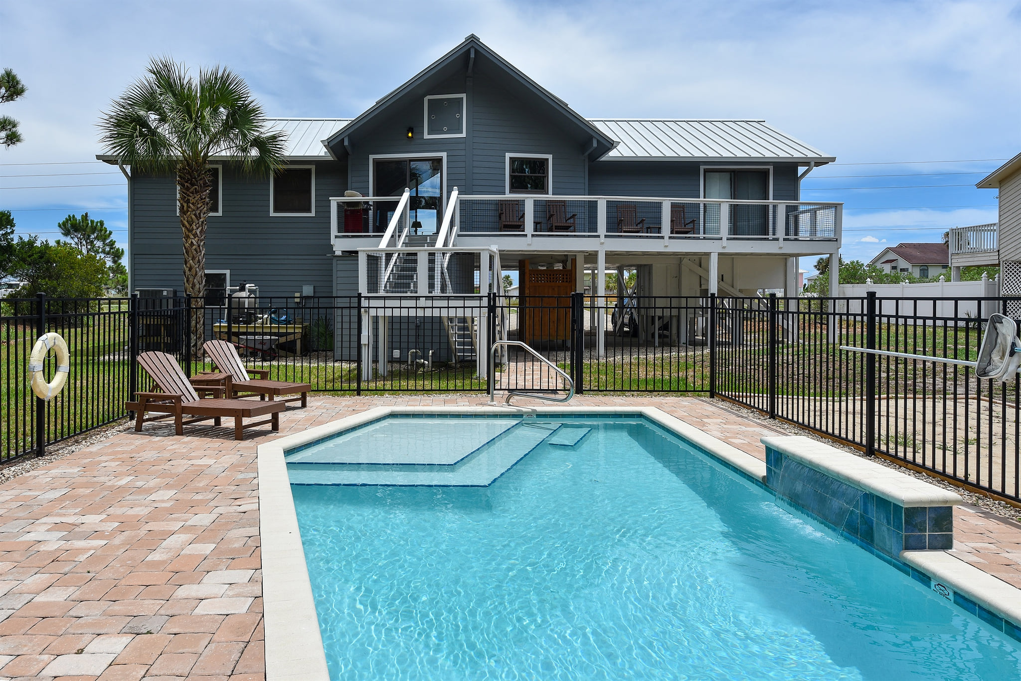 All Decked Out Newly Remodeled !!! - Saint George Island