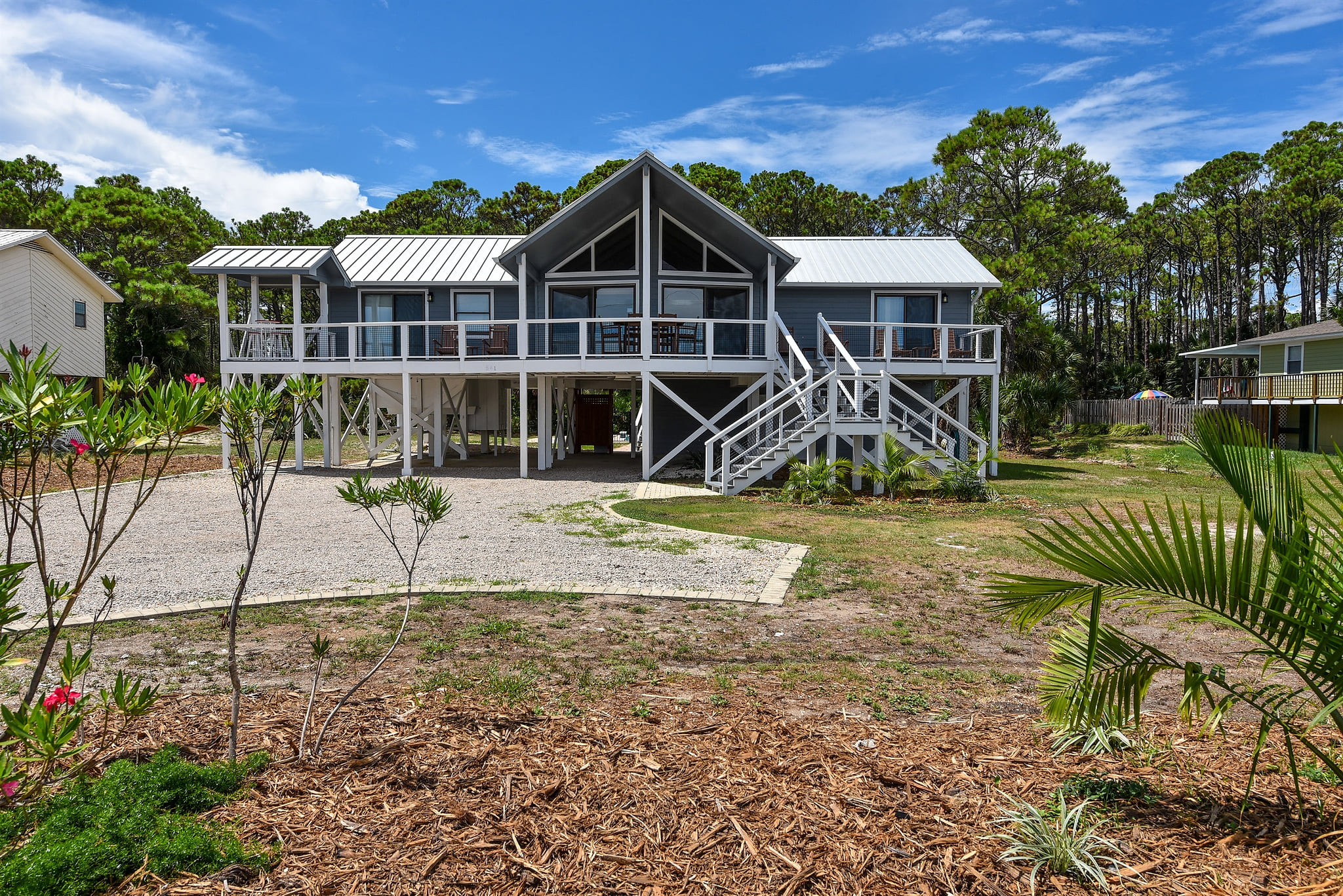 All Decked Out Newly Remodeled !!! - Saint George Island