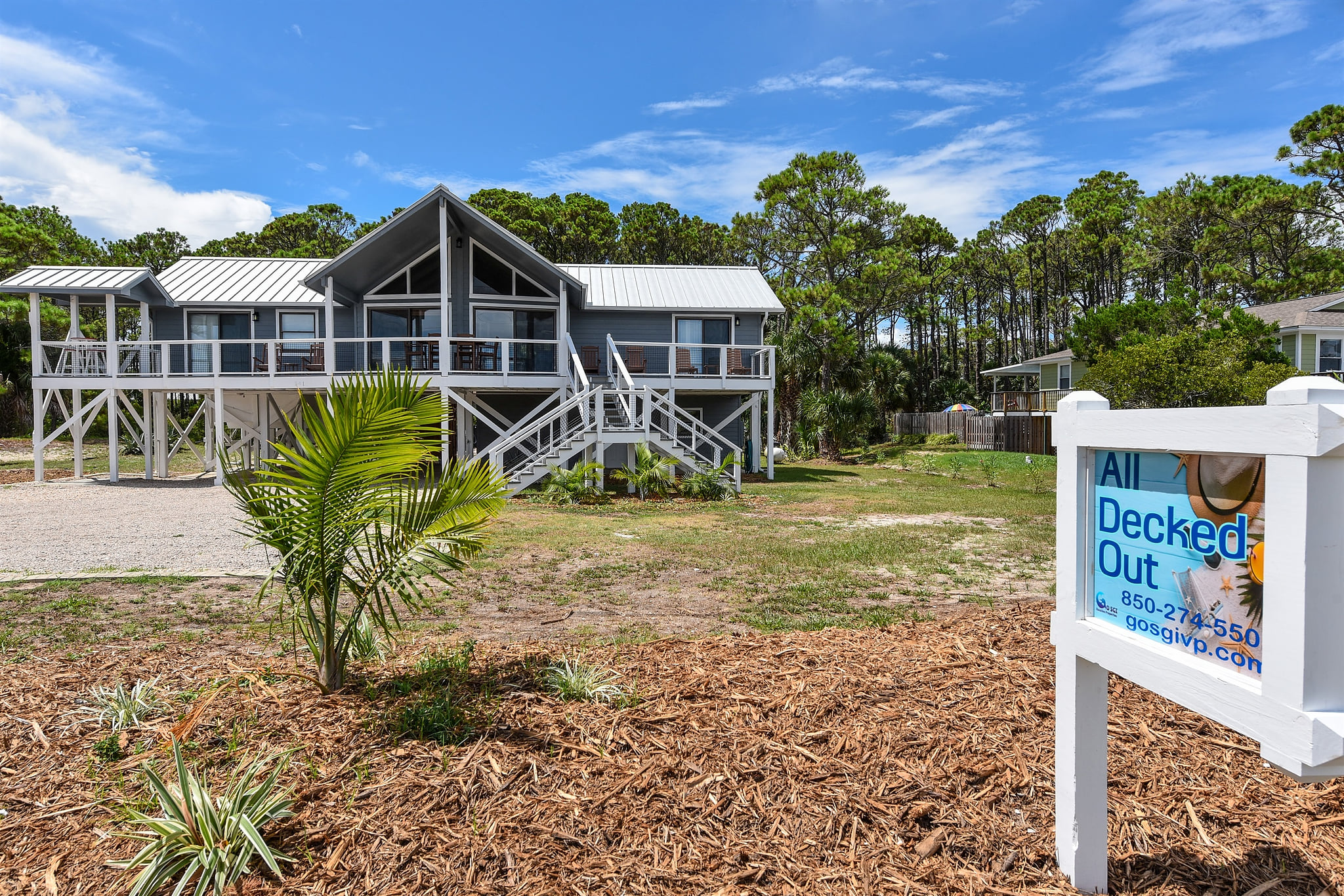 All Decked Out Newly Remodeled !!! - Saint George Island