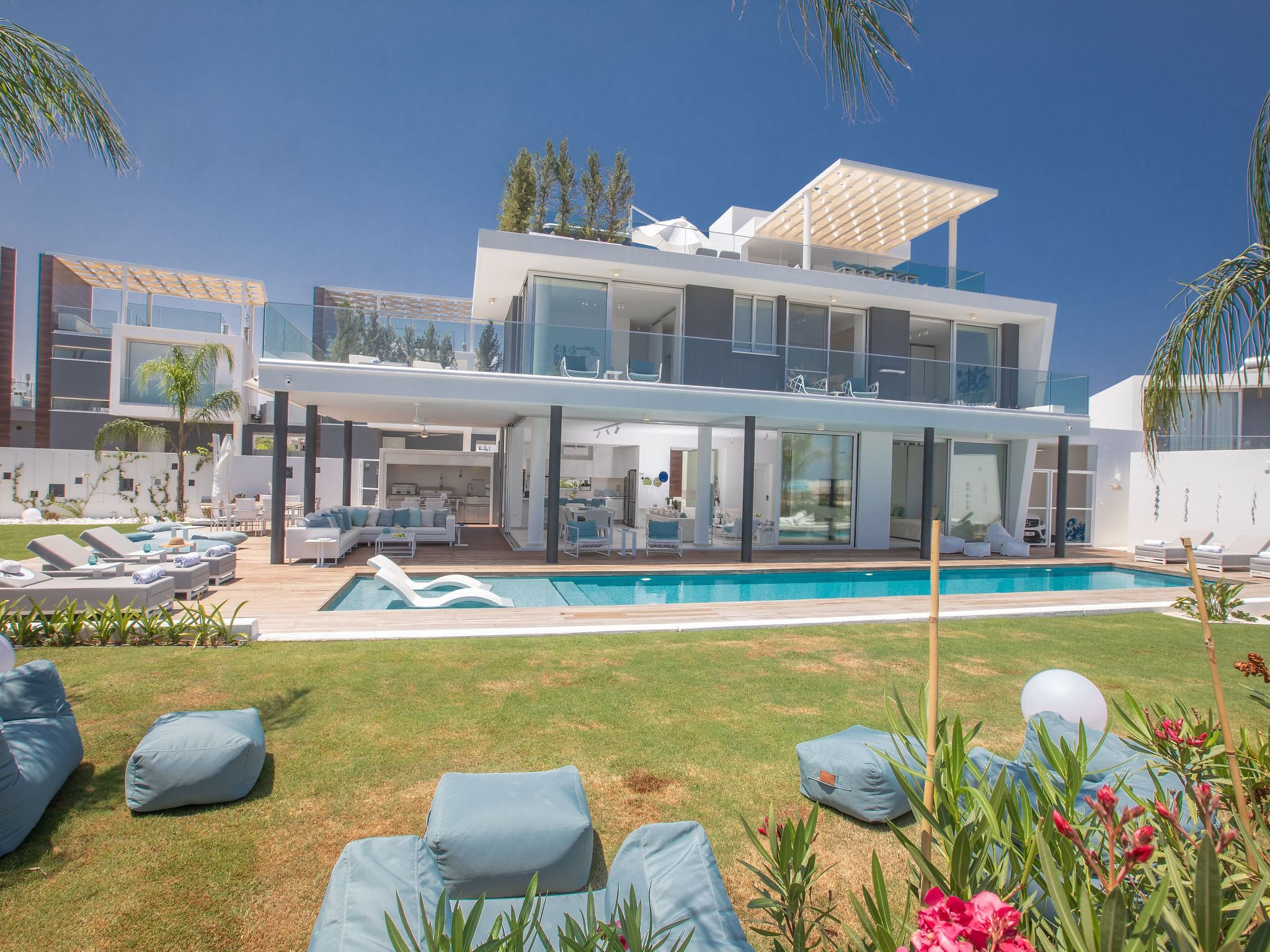 Protaras Olivine Villa mit herrlichem Garten, Pool - Paralimni