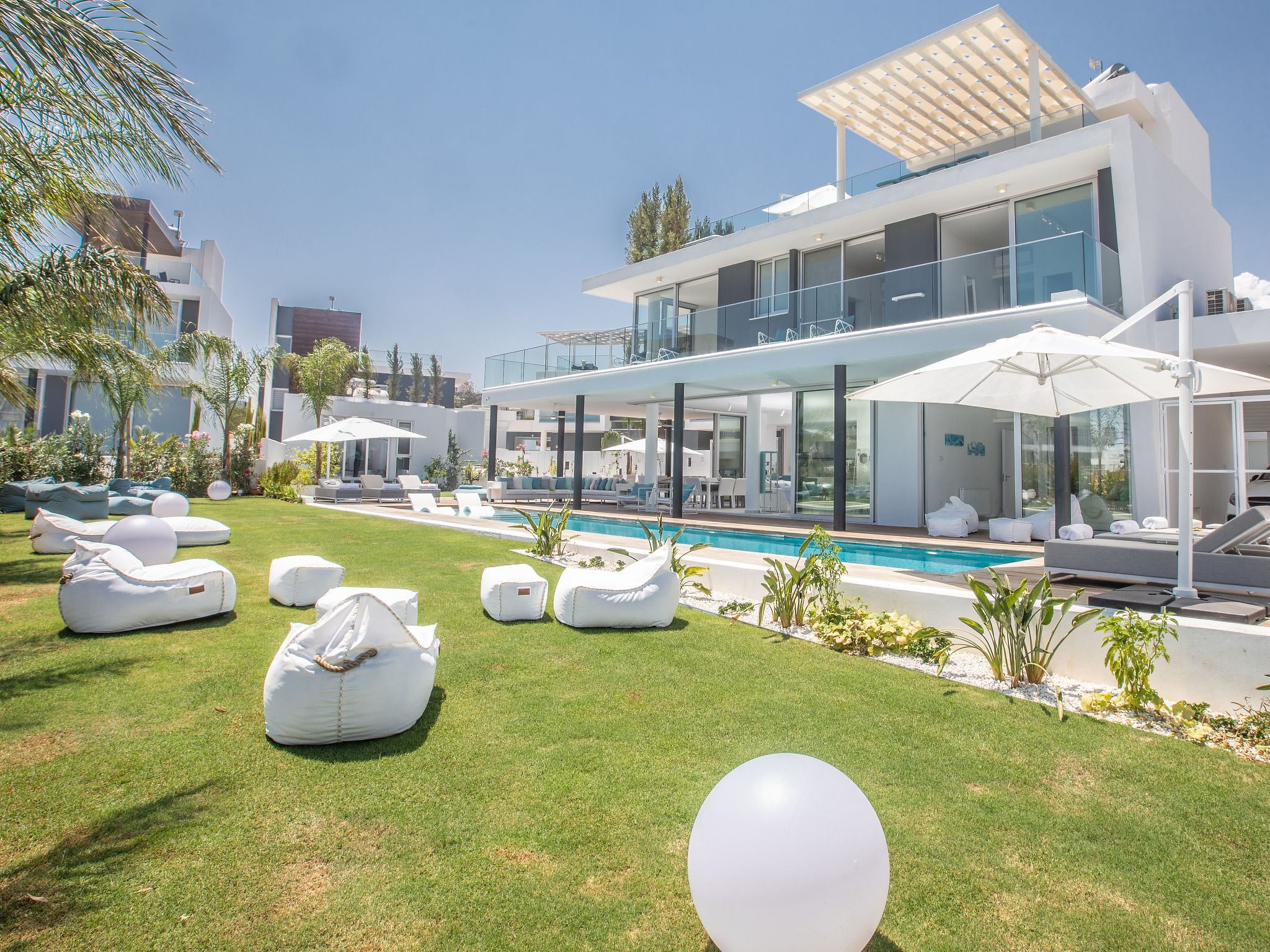 Protaras Olivine Villa mit herrlichem Garten, Pool - Paralimni