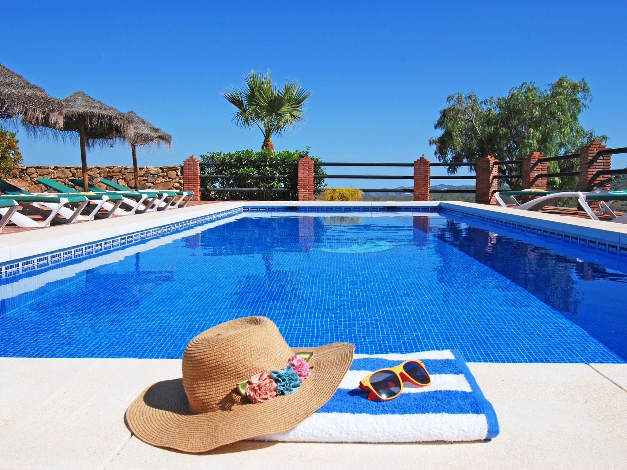 Villa Los Poyatos, beheizter Pool, Wifi, AC,BBQ - Comares